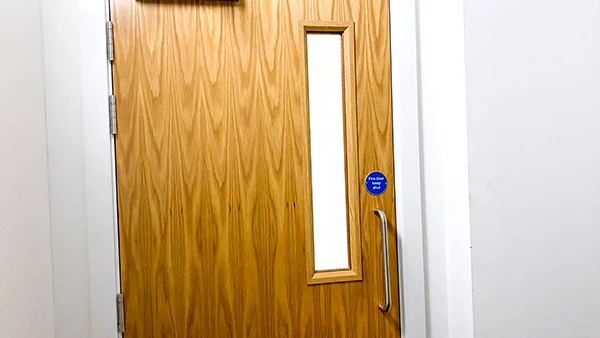 Guide: Fire Door Hardware (Retainers, Closers, Signs)